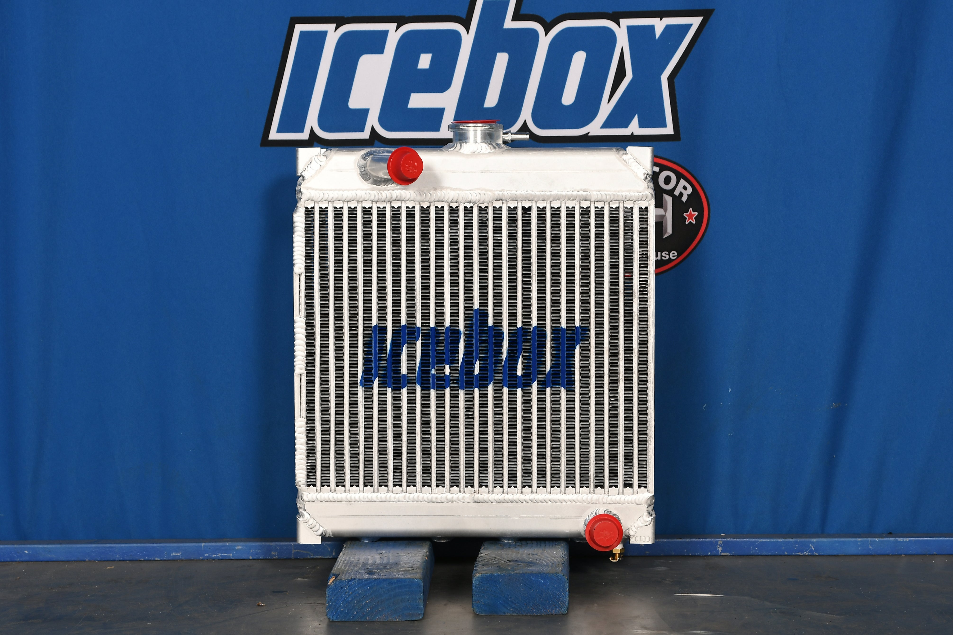 Genie Scissor Lift Radiator # 890010 – Radiator Supply House