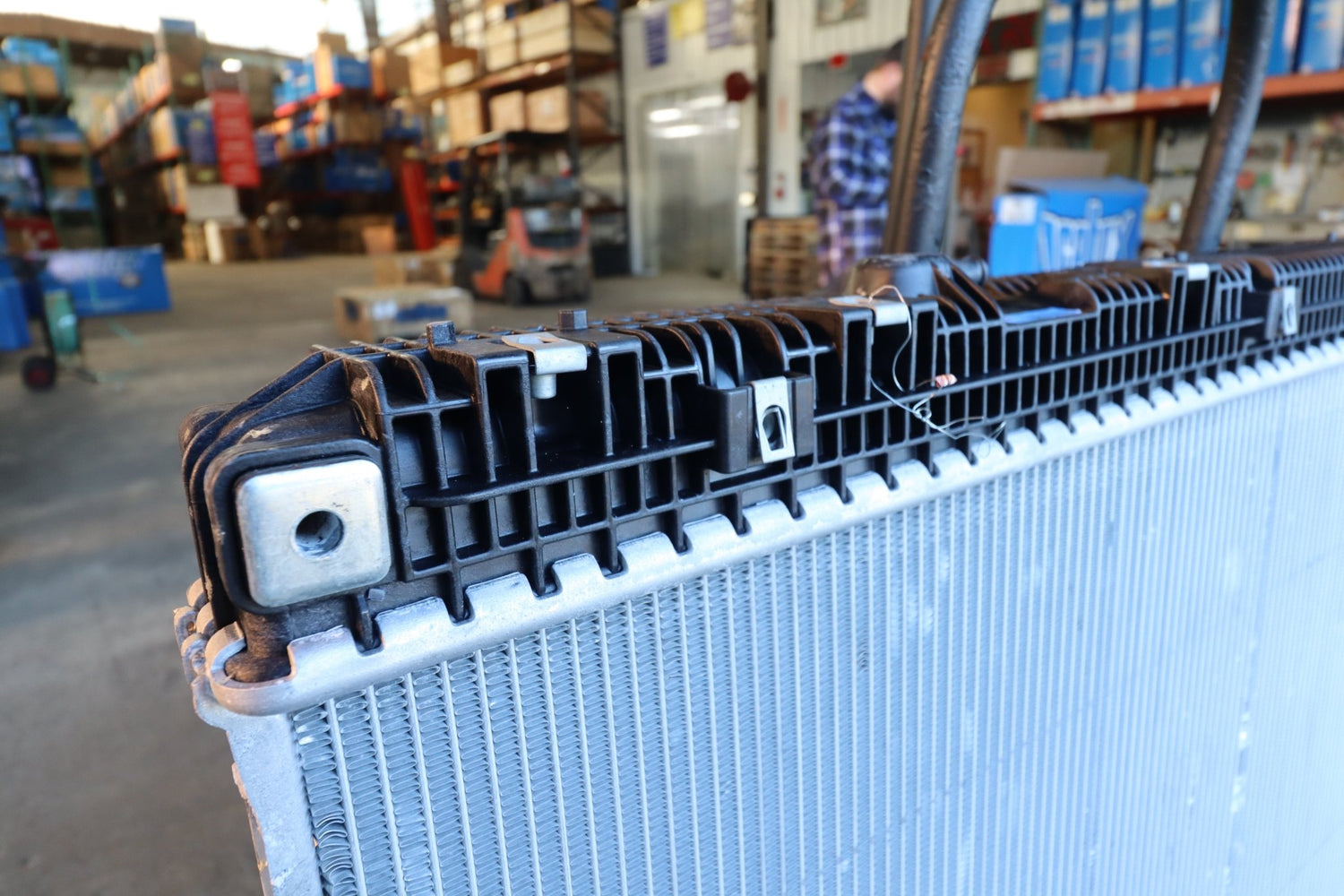 Freightliner 05-37217-014, 0537217014 Radiator # 601492 – Radiator ...