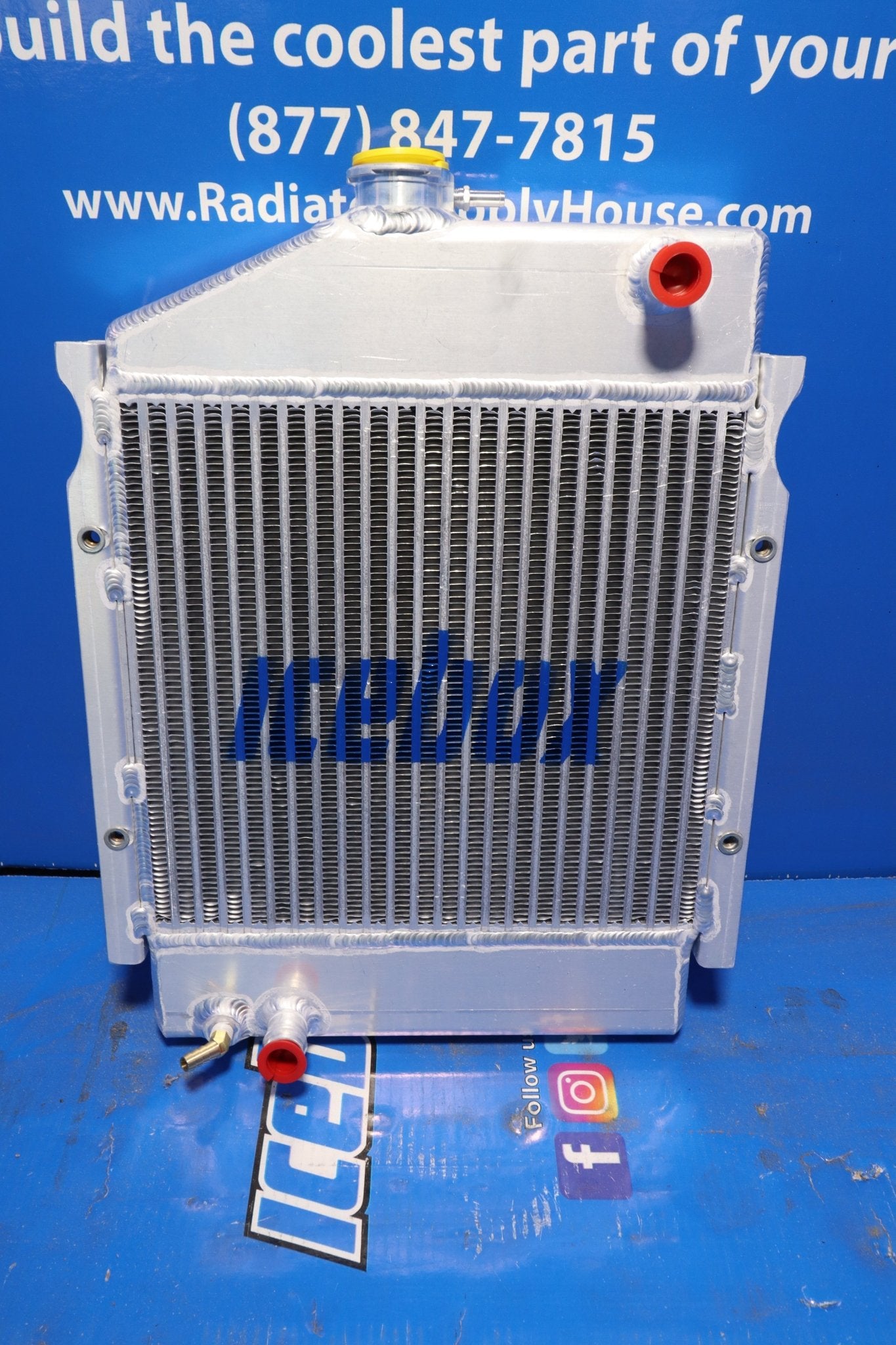 John Deere 850 Radiator # 871155 – Radiator Supply House