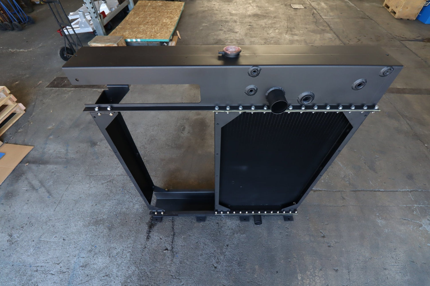 Detroit Diesel Radiator # 990228 – Radiator Supply House