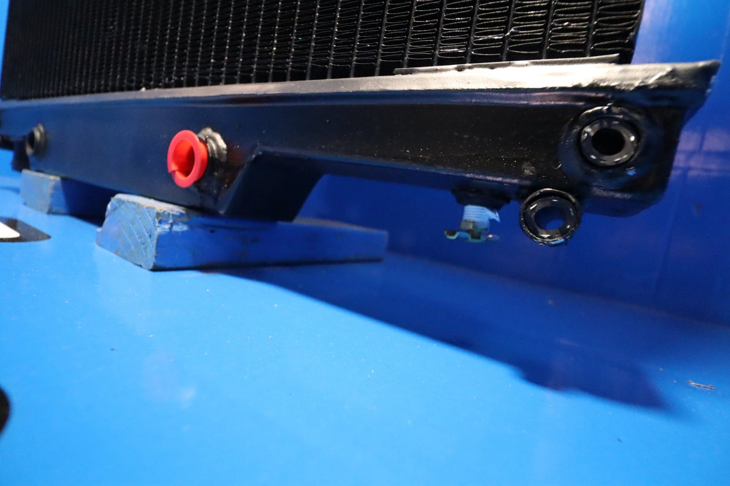 Ford F700 Radiator # 600181 – Radiator Supply House