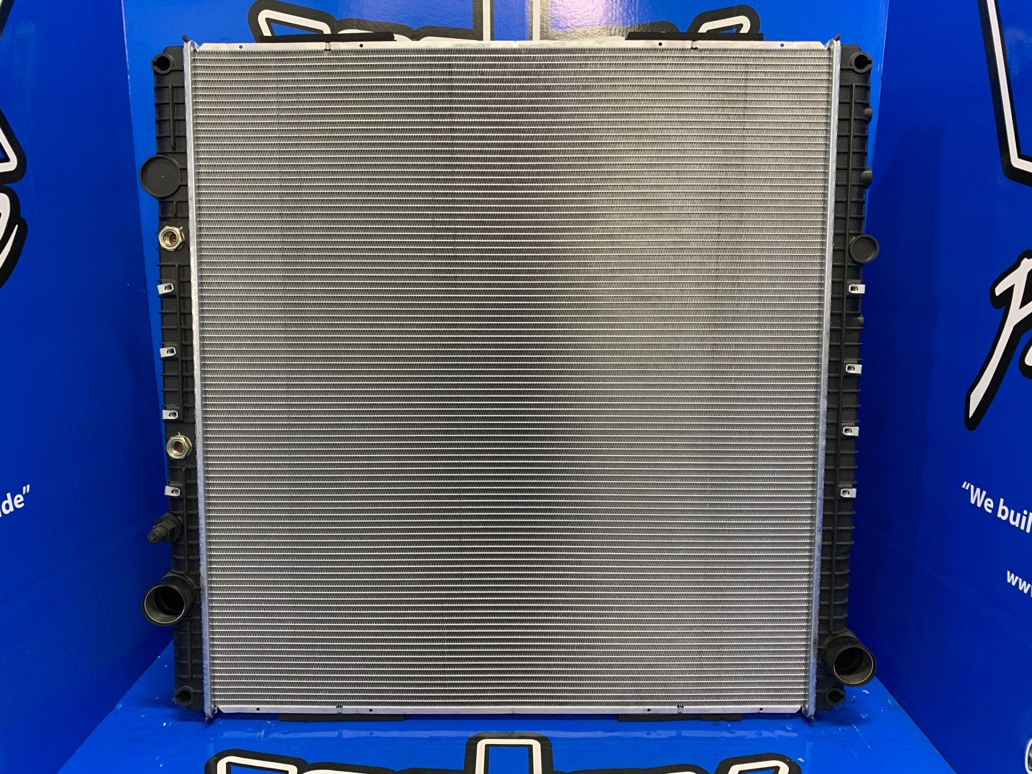 Freightliner Cascadia Radiator # 601019 – Radiator Supply House