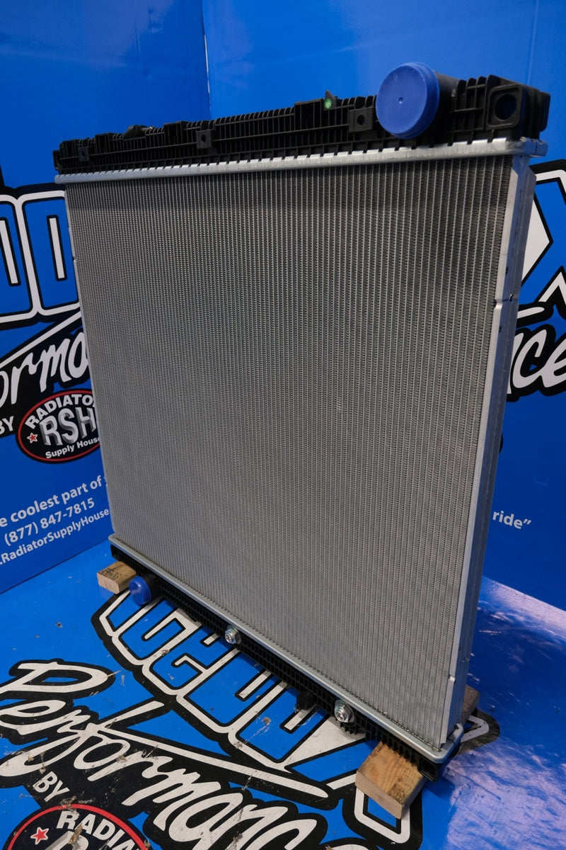 Freightliner Cascadia Radiator # 601417