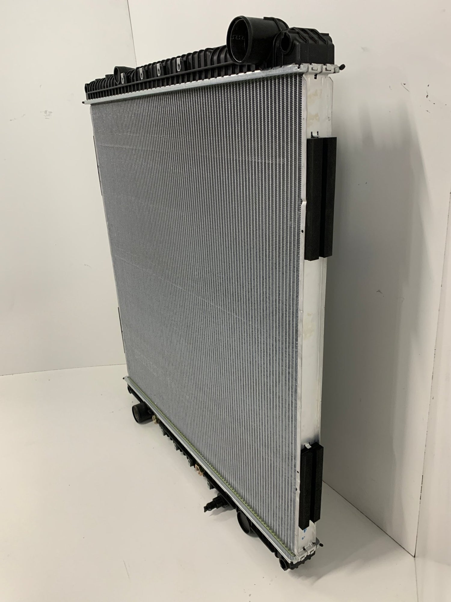 Freightliner Columbia, M2 LT9500 Series, Radiator # 601132 – Radiator ...