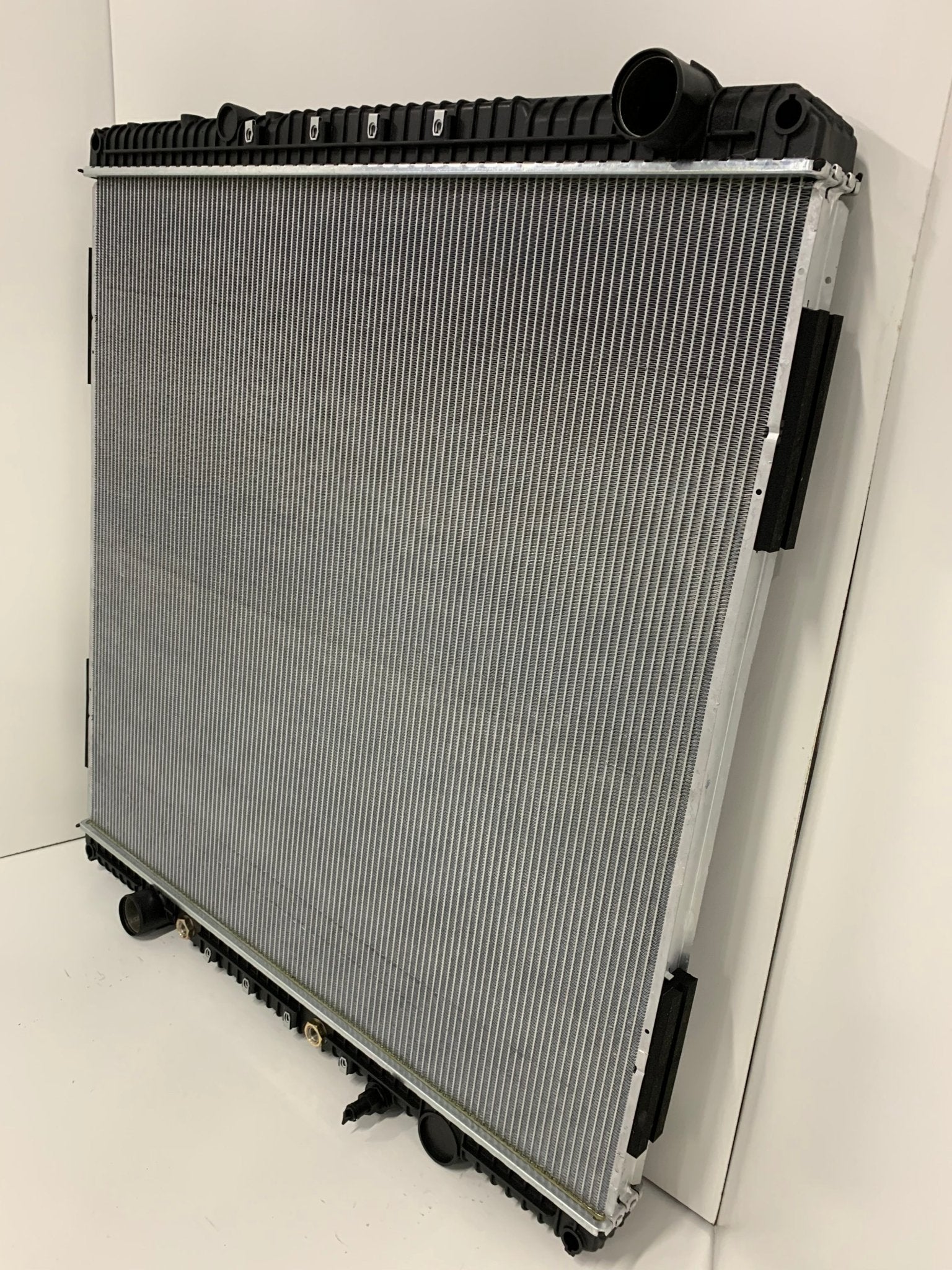Freightliner Radiator # 601148
