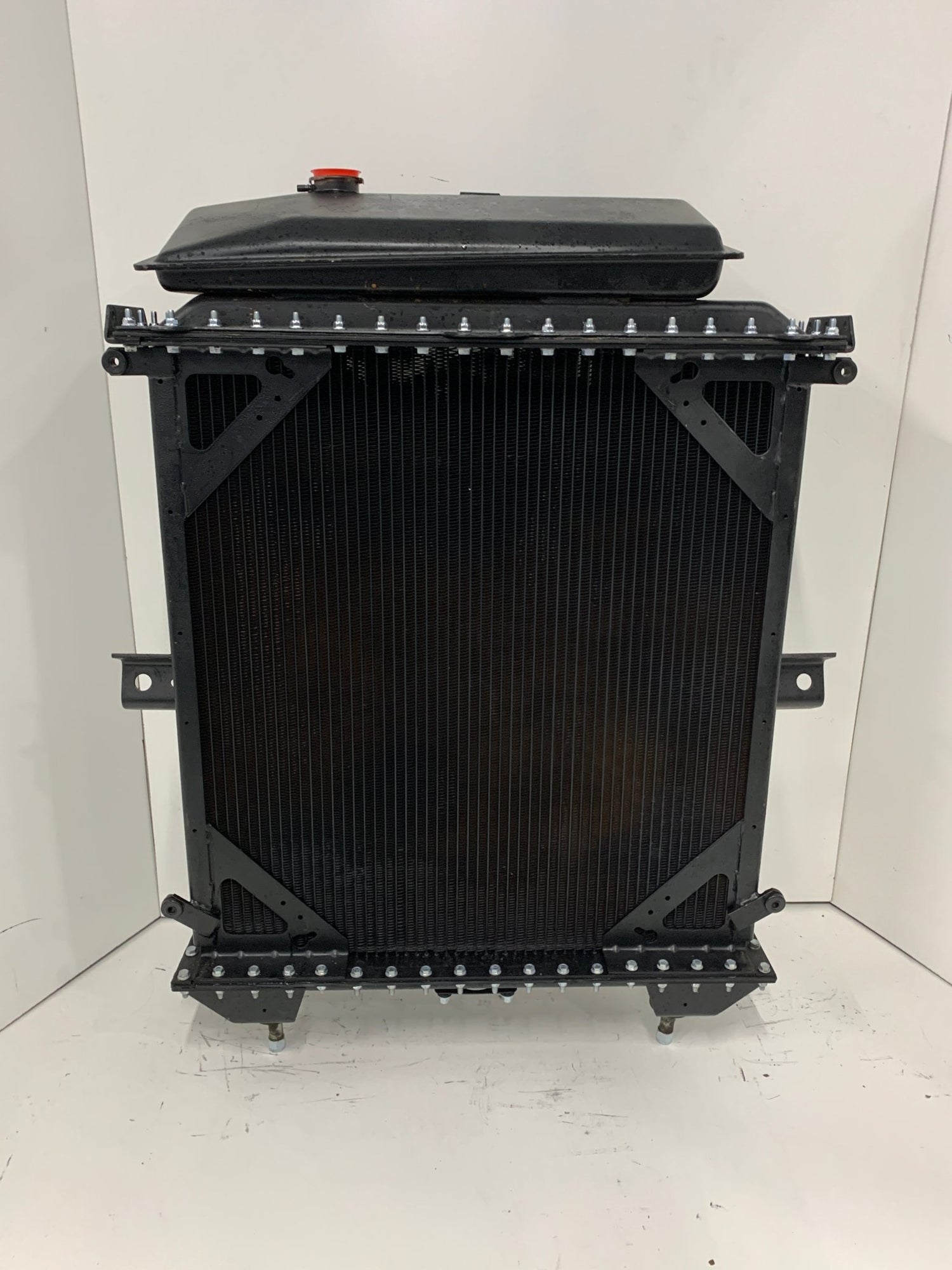 Kenworth W900 Radiator # 604001 – Radiator Supply House