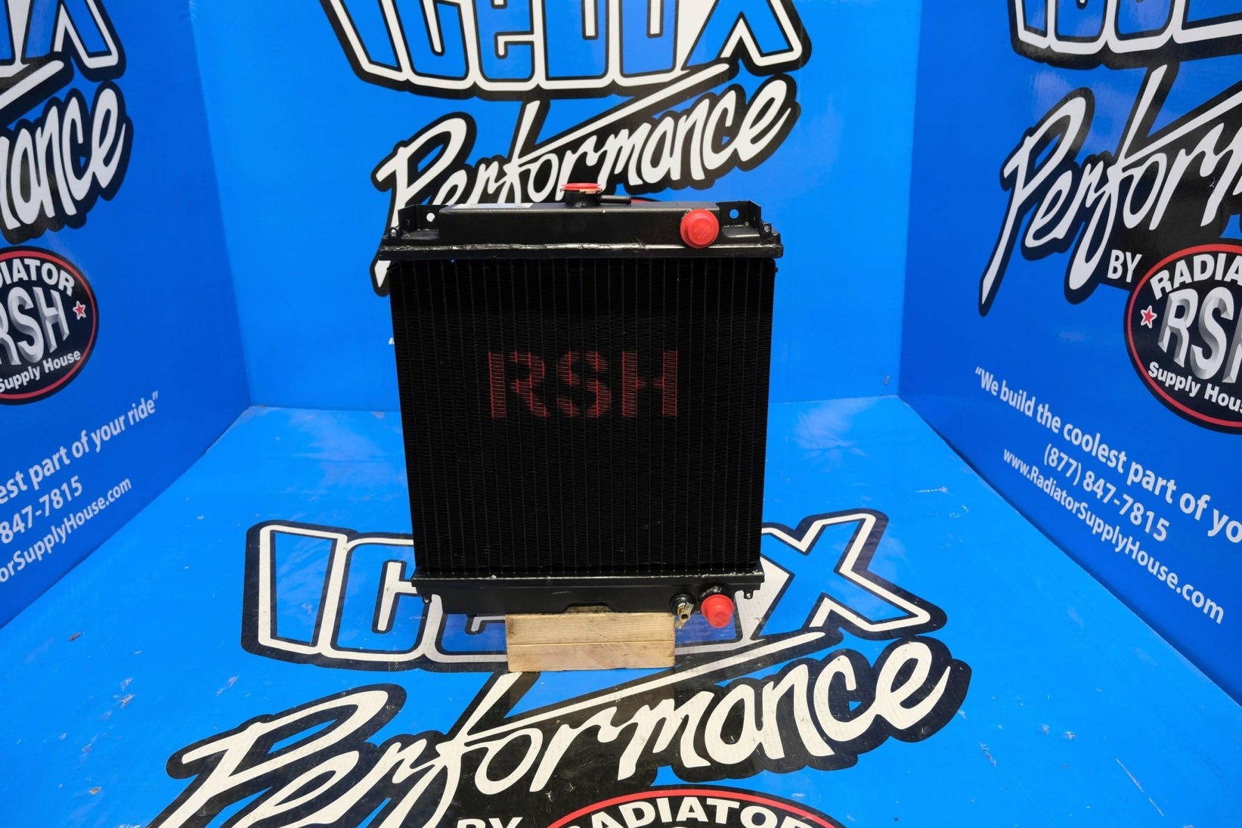 Mahindra 2615 Radiator # 820182 – Radiator Supply House