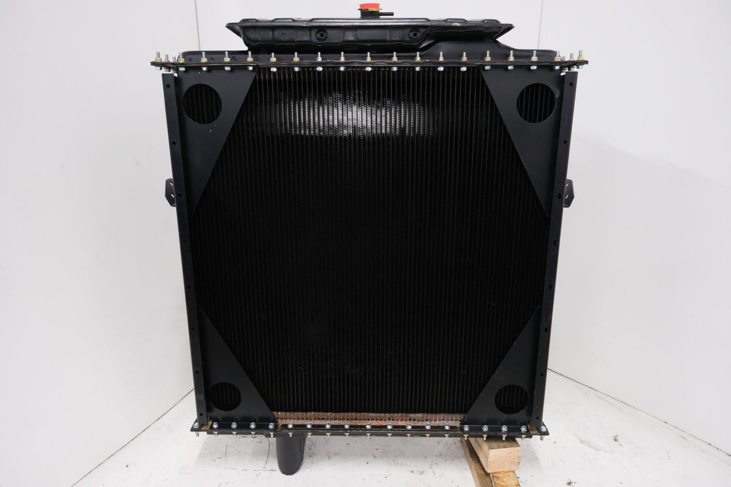 Peterbilt 362 Cabover Model Radiator # 606042 – Radiator Supply House