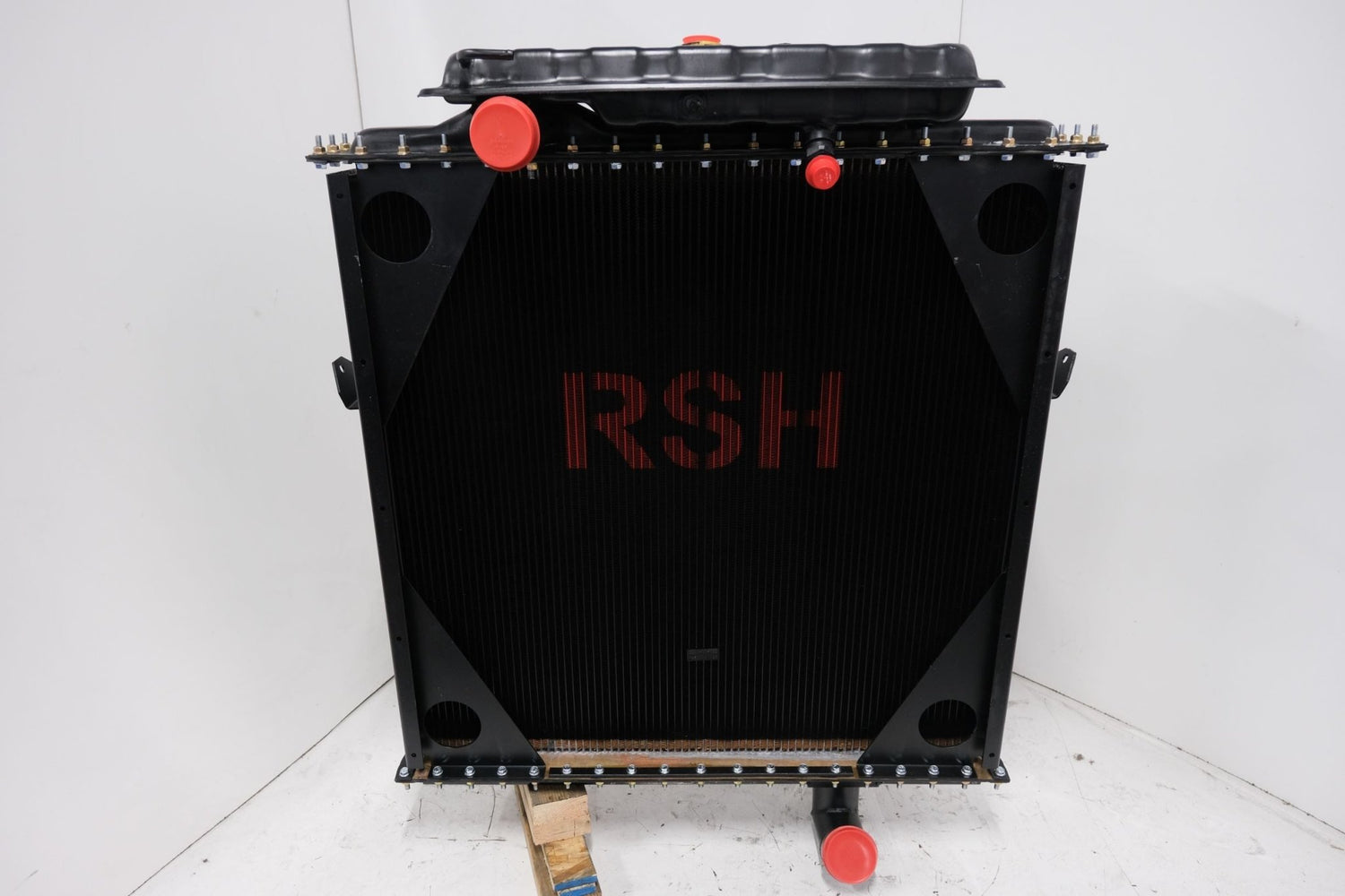 Peterbilt 362 Cabover Model Radiator # 606042 – Radiator Supply House