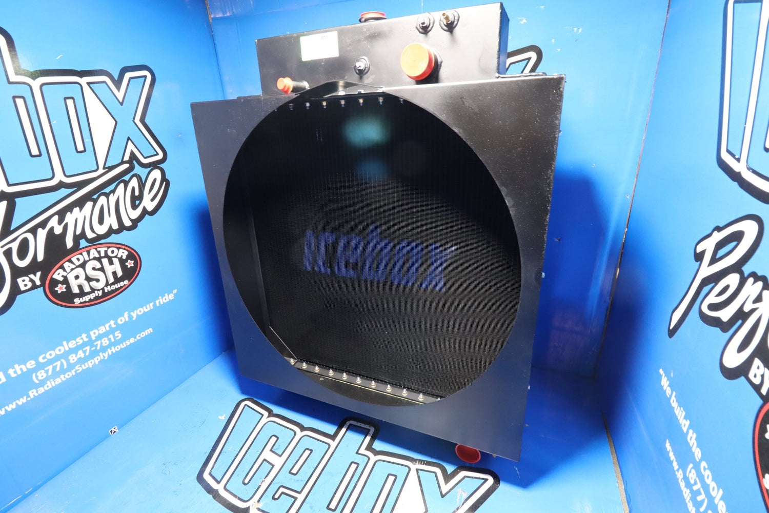 Road Runner Hay Squeeze Radiator # 820058 – Radiator Supply House